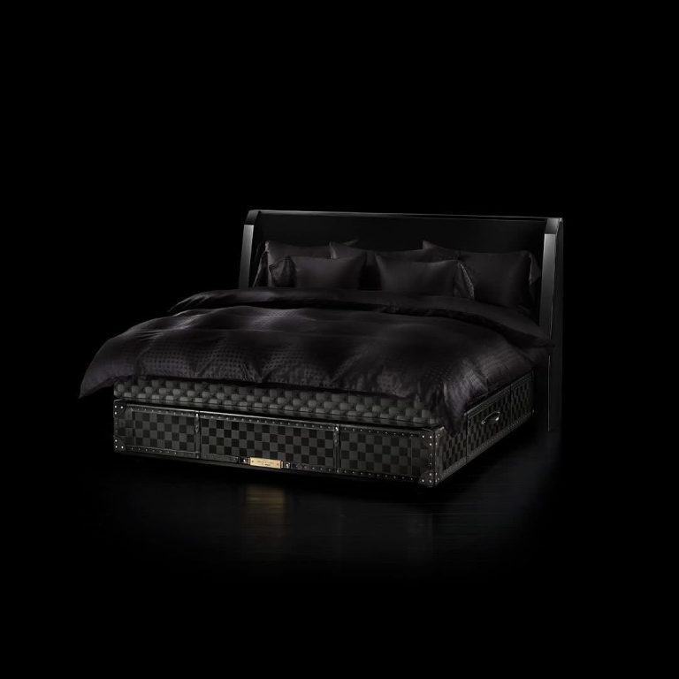 What Makes the Hästens Grand Vividus a Masterpiece of Comfort